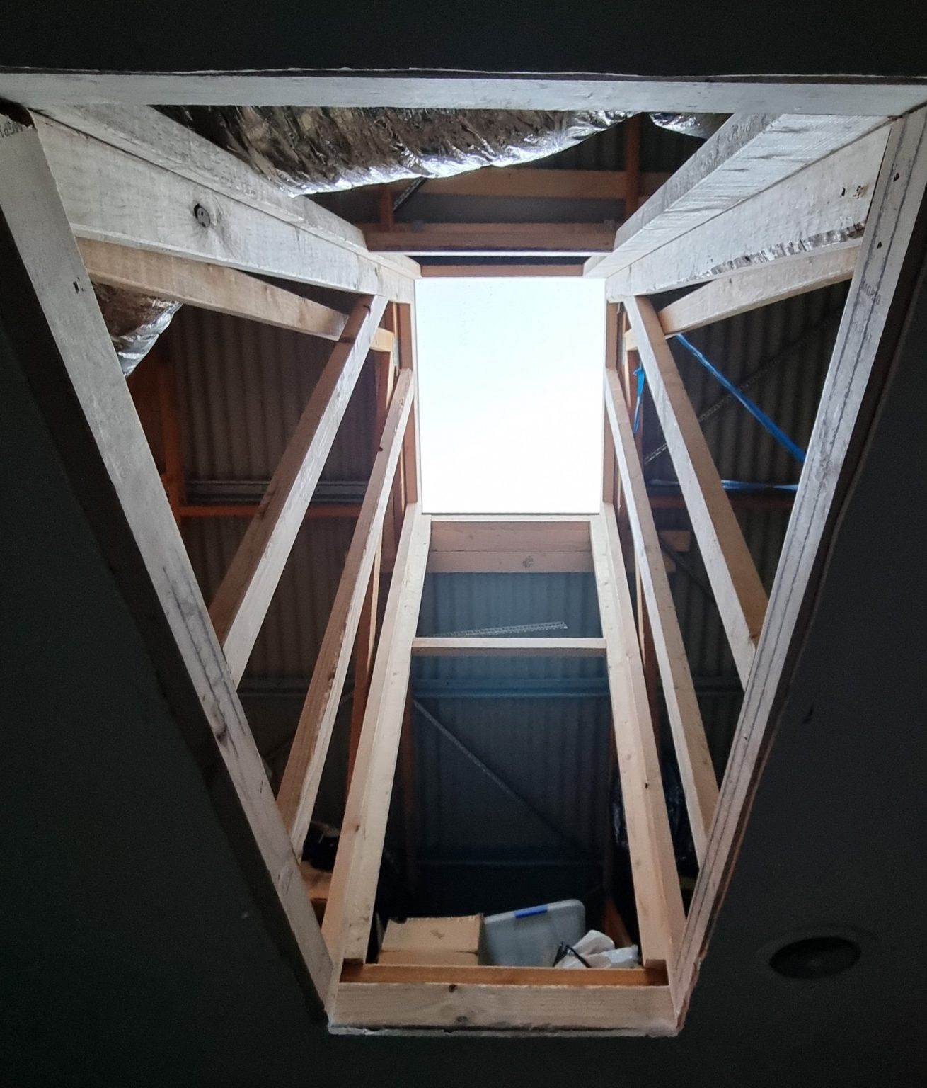 A Guide to Flawless Sky Light Installation - Vivid Skylights